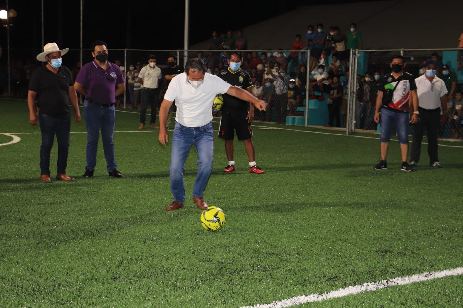 Bacalar | Estrenan cancha de fútbol jóvenes deportistas de Maya Balam ...