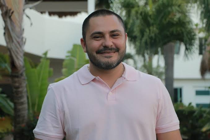 Cerca Isaac Janix de integrarse a la bancada del PVEM en el Congreso de ...